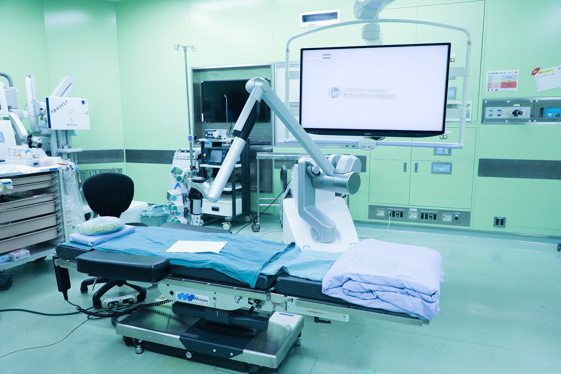 寄附金で新しい手術用機器を複数導入｜大阪 北野病院